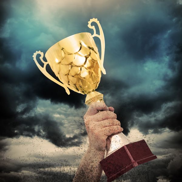 Trofeji i tamno nebo – Posteraj - štampa i uramljivanje